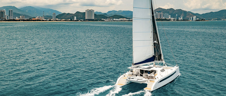 Hawaii Boats and Yachts Magazine